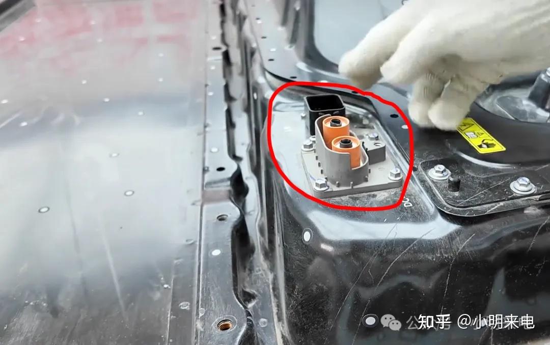 小米SU7 MAX电池拆解-1 - 知乎