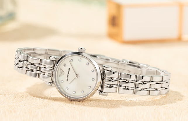 安普里奥·阿玛尼AR1961女士手表质量好吗？母贝表盘白月光系列 - 知乎