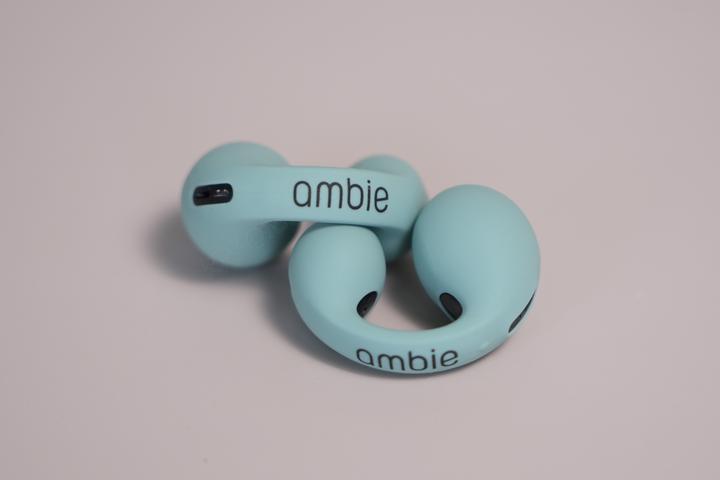 又一不太寻常的耳机形态？索尼子品牌 ambie 耳夹式耳机上手体验 - 知乎