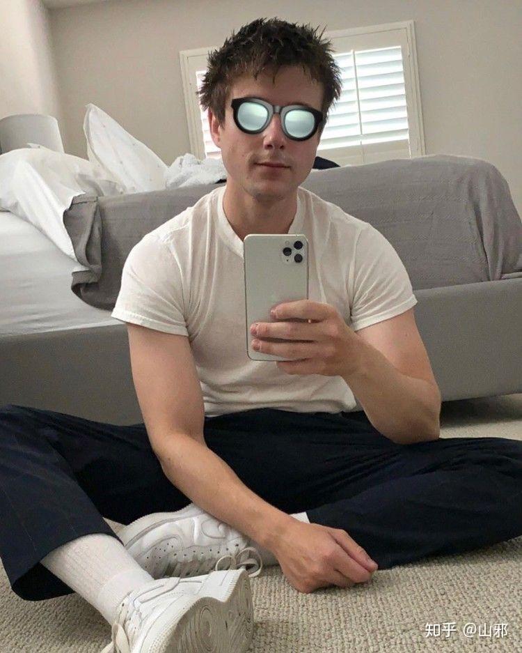 如何评价歌手Alec Benjamin？ - 知乎