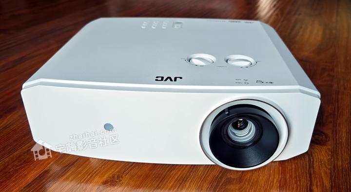 JVC第二代“小宙斯”入门机LX-N59激光4K投影机测评 - 知乎