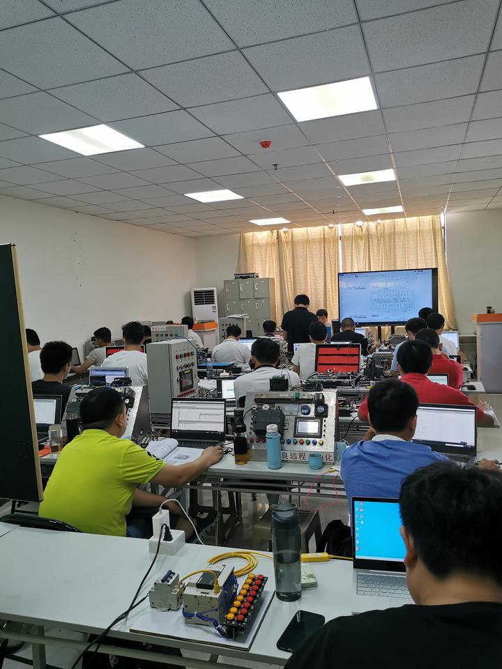 西门子S7-200SMART的模拟量编程 - 知乎