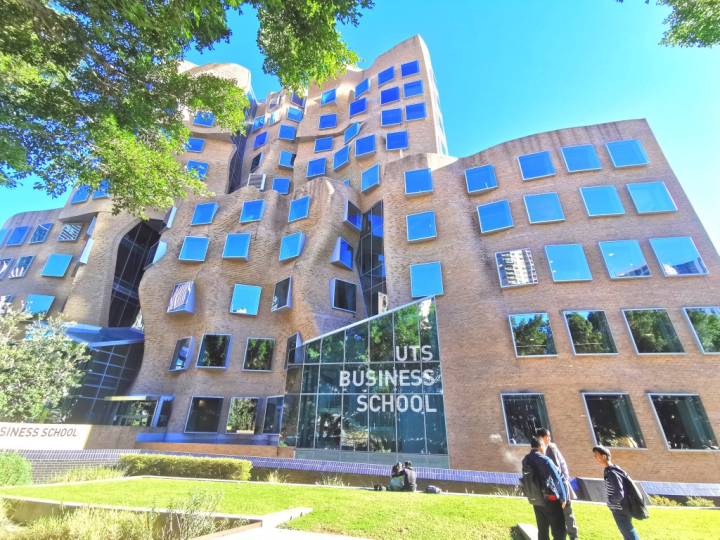 悉尼科技大学（UTS）2025申请全攻略！学校专业介绍、排名、录取等信息。 - 知乎