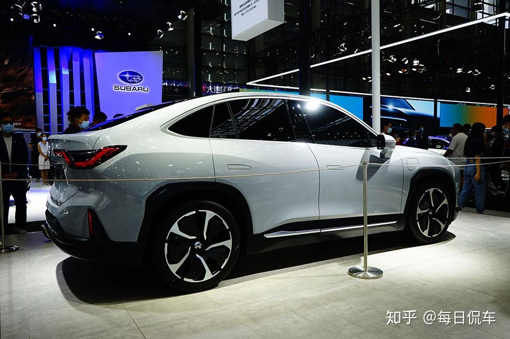 2020粤港澳车展实拍：615km续航、轿跑SUV的蔚来EC6 - 知乎