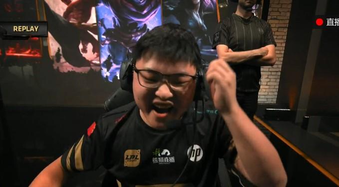 MSI:RNG大胜KZ成功屠龙 Uzi卡莎把世界第一上单Khan当猴耍 - 知乎