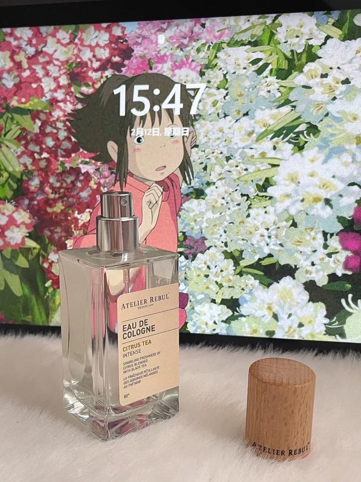 女生到了一定年纪还穿很便宜的衣服会不会显得很low？ 知乎