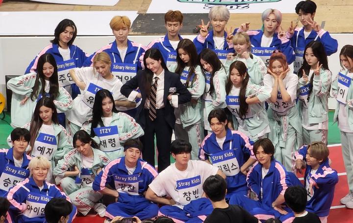 JYP E韩团专辑销量-8.21-8.27 （销量越来越卷了~~兔两天出货超95W+） - 知乎