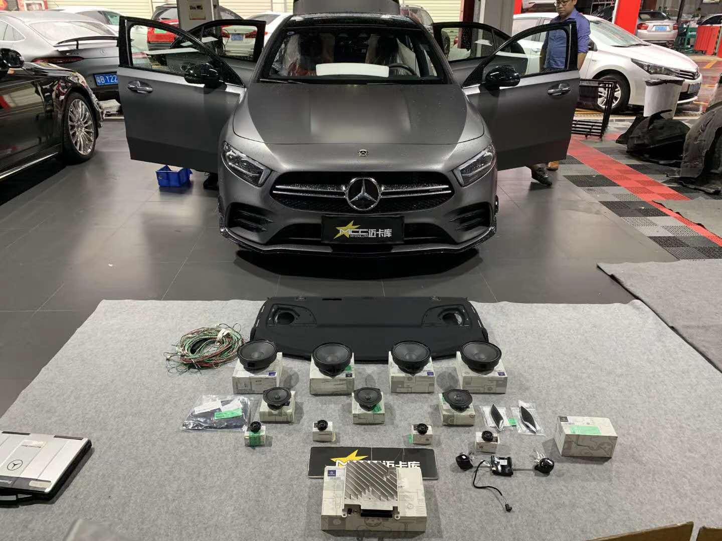 全新奔驰AMG A35L先型特别版改装柏林之声、OLED液晶旋钮方向盘分享 - 知乎