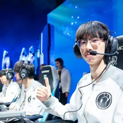 IG最强选手？宝蓝韩服Rank冲上王者！成IG段位最高选手 - 知乎