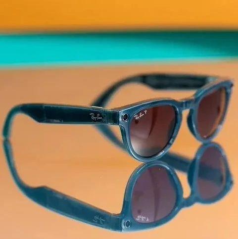 Meta开启Ray-Ban智能眼镜多模态AI功能测试，可识别物体、翻译语言 - 知乎