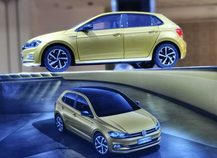 全新一代PoloPlus梵高金1:18车模实拍（1） - 知乎