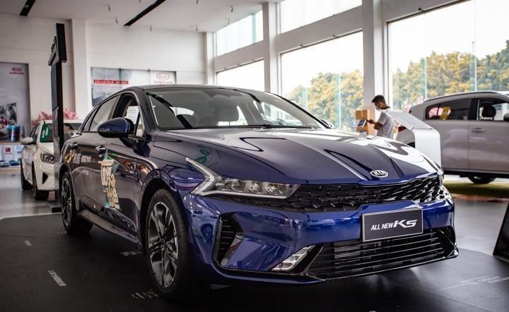 K5凯酷搭载1.5T和2.0T两款发动机，匹配8AT变速器，16.18万元起售 - 知乎