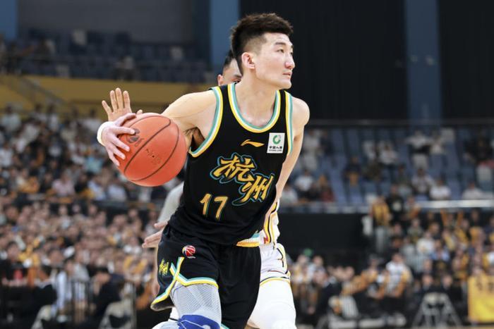 NBL和日本B联赛先后邀请孙铭徽，CBA本土后卫第一人 - 知乎