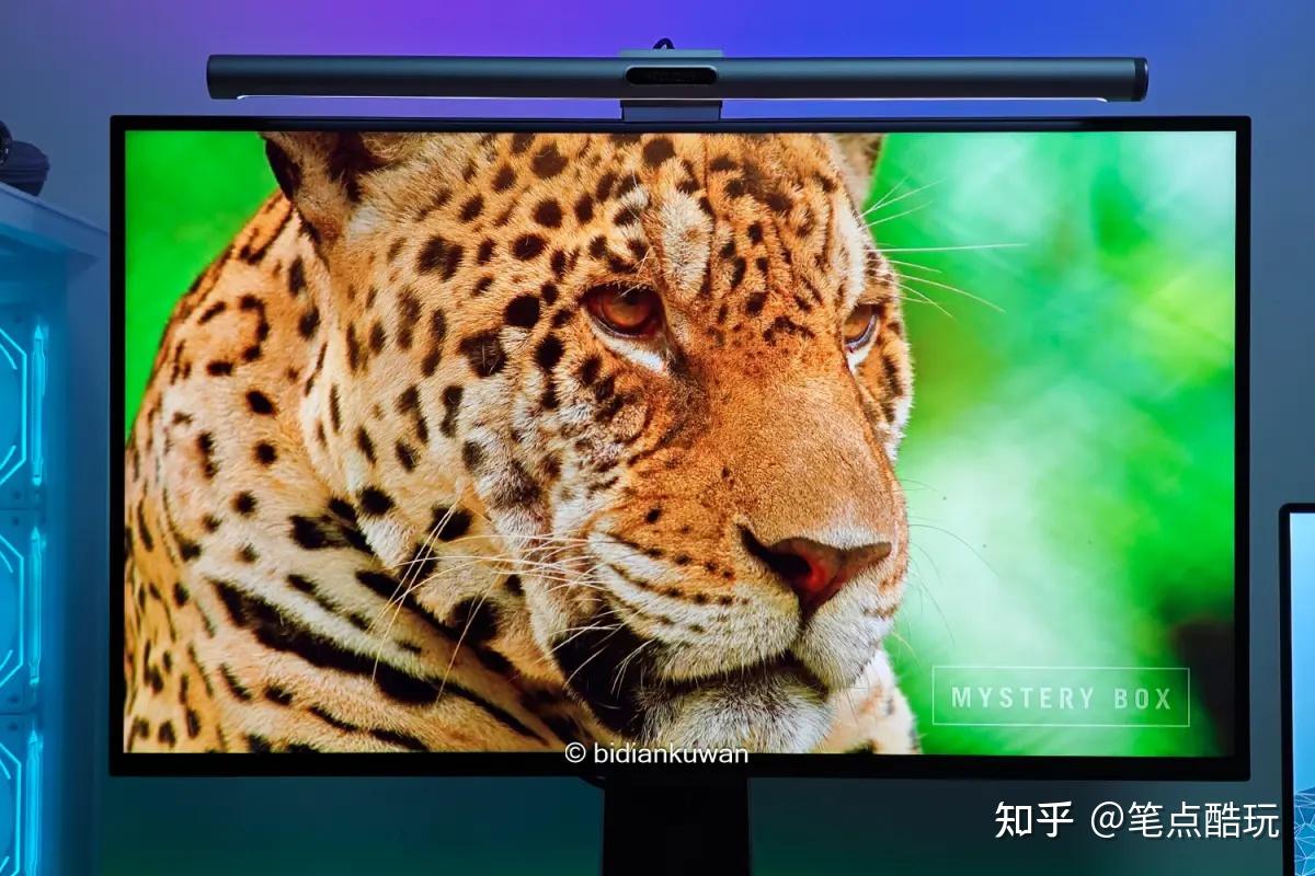 4K MiniLED怎么选？FastHVA更亮眼：雷鸟U8 4K160Hz电竞显示器实测