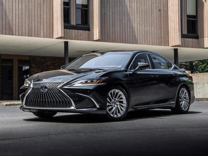 40万预算，到底是选雷克萨斯ES还是奥迪A6L？哪款车的档次更高？ - 知乎