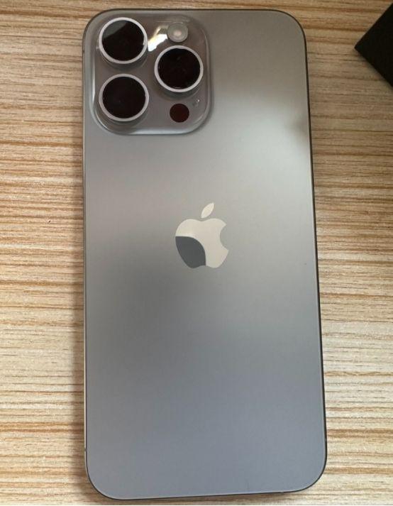 二手iPhone15系列又跌了！粉丝不到8500买原色iPhone15Pro Max！ - 知乎