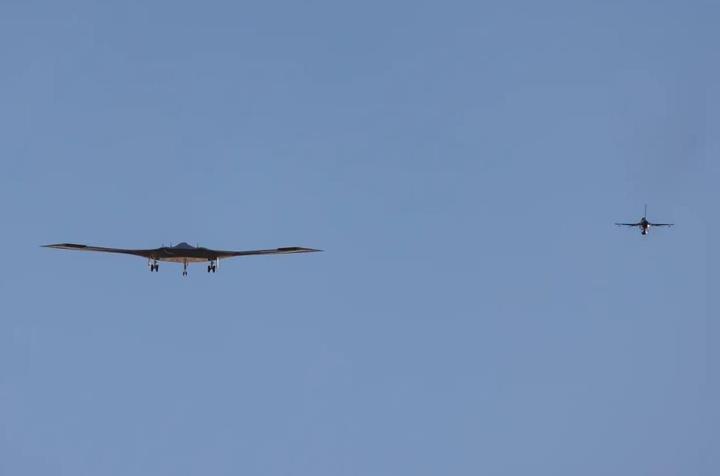 美国B-21完成首飞，后续的试飞测试换新样式，这才是关注的重点 - 知乎