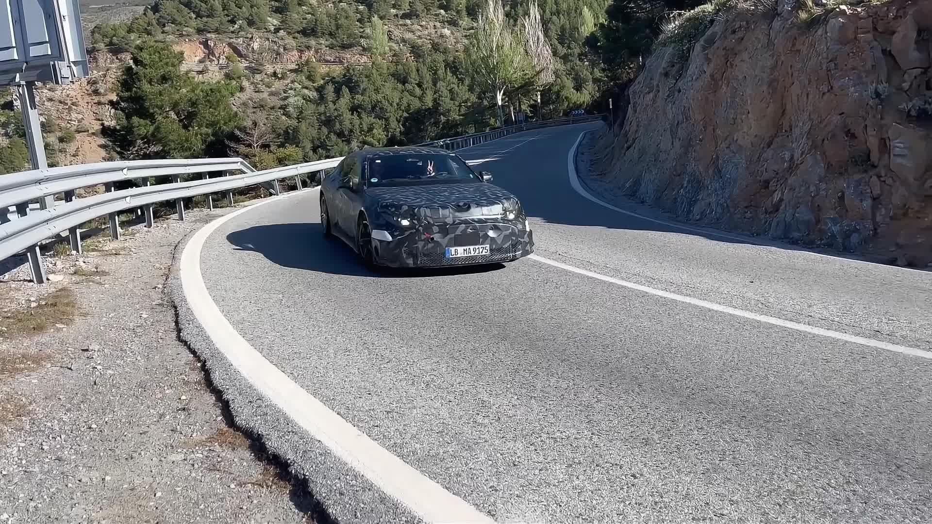 2026款梅赛德斯奔驰AMG GT 4P/GLB/Maybach S谍照视频 - 知乎