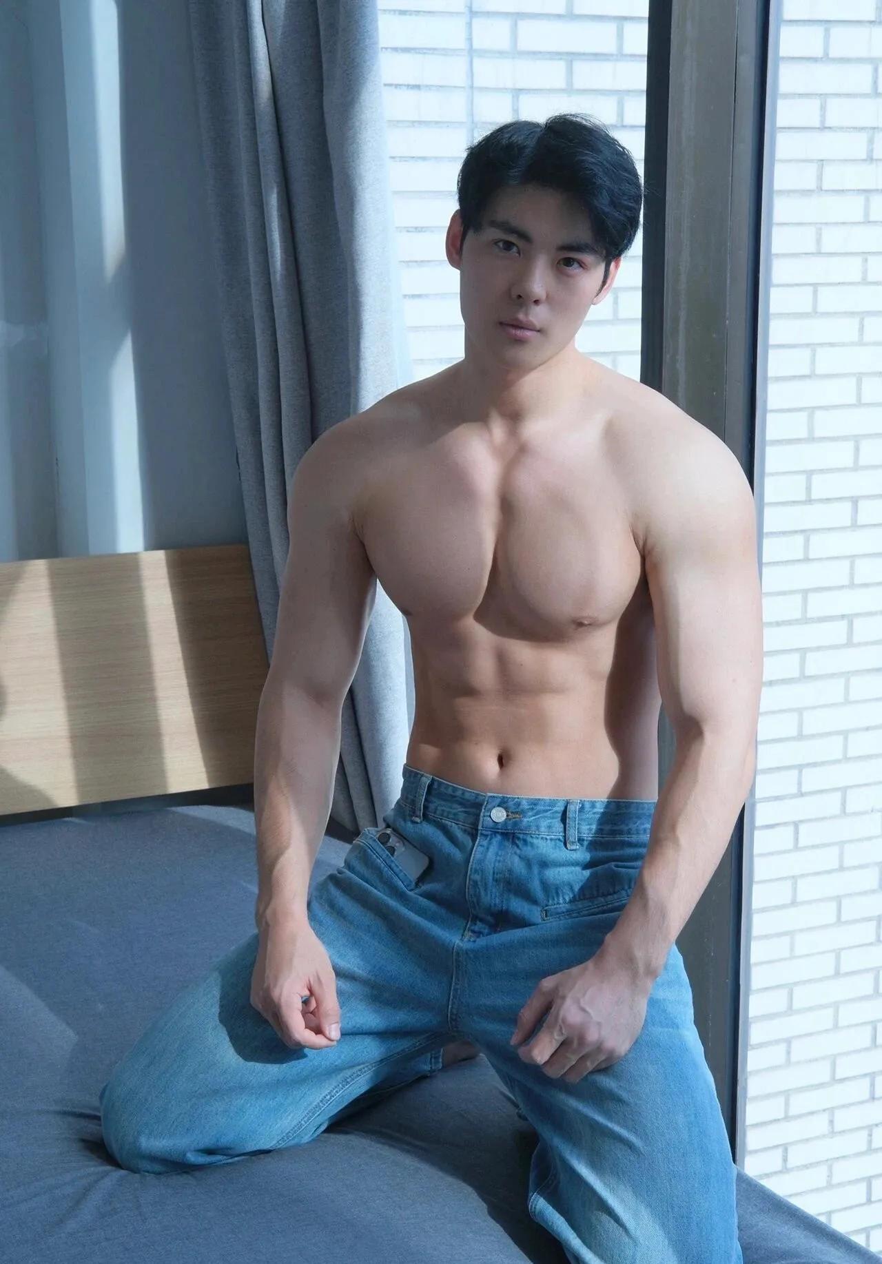 186CM肌肉健身男模，这身材也太可了！ - 知乎