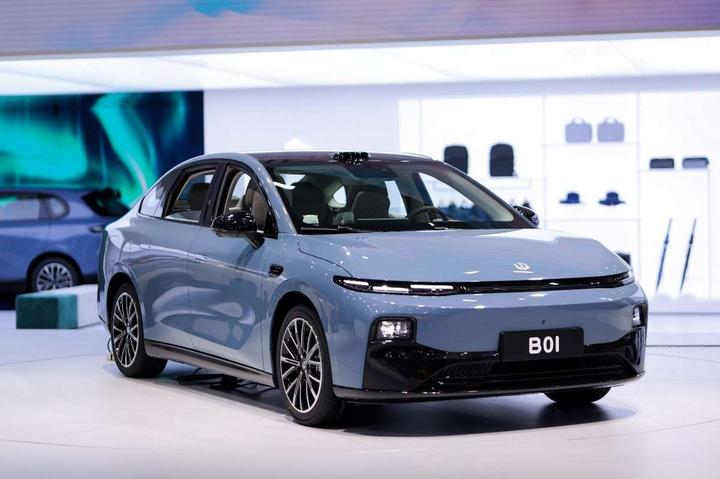 650km续航+激光雷达 零跑B01全球首秀 - 知乎