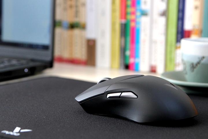 “轻量级”鲜有对手，78g多模+原相3399，雷柏VT9体验 - 知乎