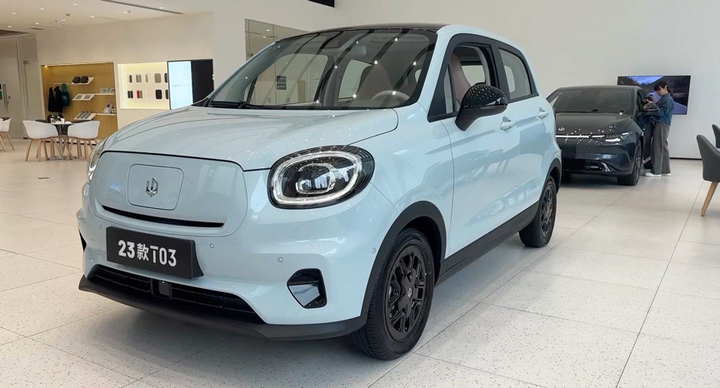 静态体验2023款零跑T03智享版，L2级自动驾驶+403公里续航不到9万 - 知乎