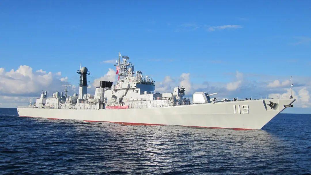 从052A，052B，052C发展到052D，这四型驱逐舰都有依次哪些性能进步？ - 知乎