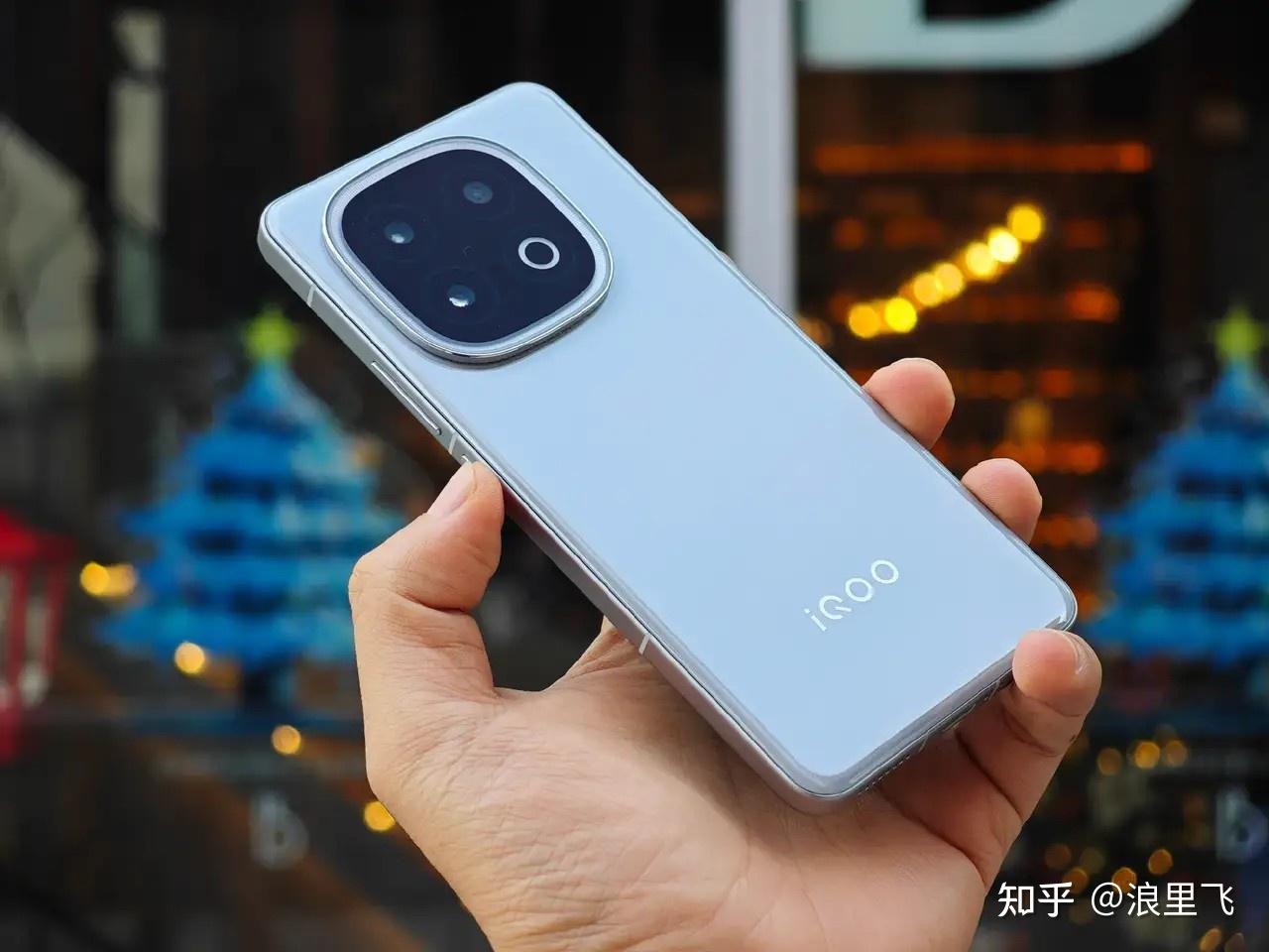 iQOO 13 的参数配置怎么样？使用体验如何？ - 知乎