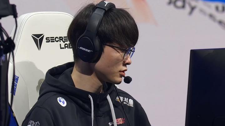 Faker给出终极暗示！除冠军皮肤外，还有一个皮肤，很可能是狐狸 - 知乎