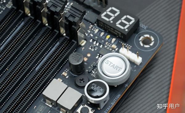 AMD X870E主板性能测试正式解禁，华硕ROG CROSSHAIR X870E HERO值得买吗？