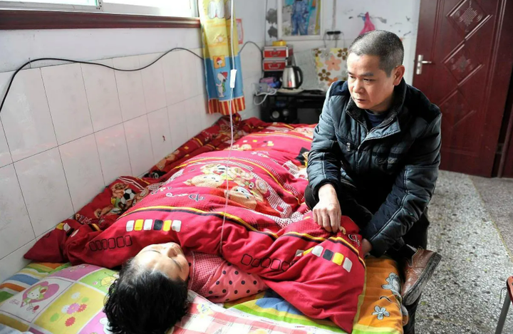 长期瘫痪在床的老人应该怎样护理？ - 知乎