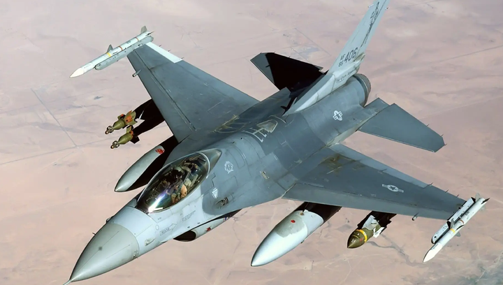 美国F16战斗机，全球产量最大的3代机，对空对地反舰样样精通 - 知乎