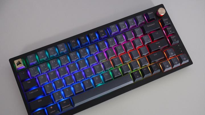 自研热插拔轴体 - 海盗船K65 PLUS WIRELESS三模无线键盘 - 知乎