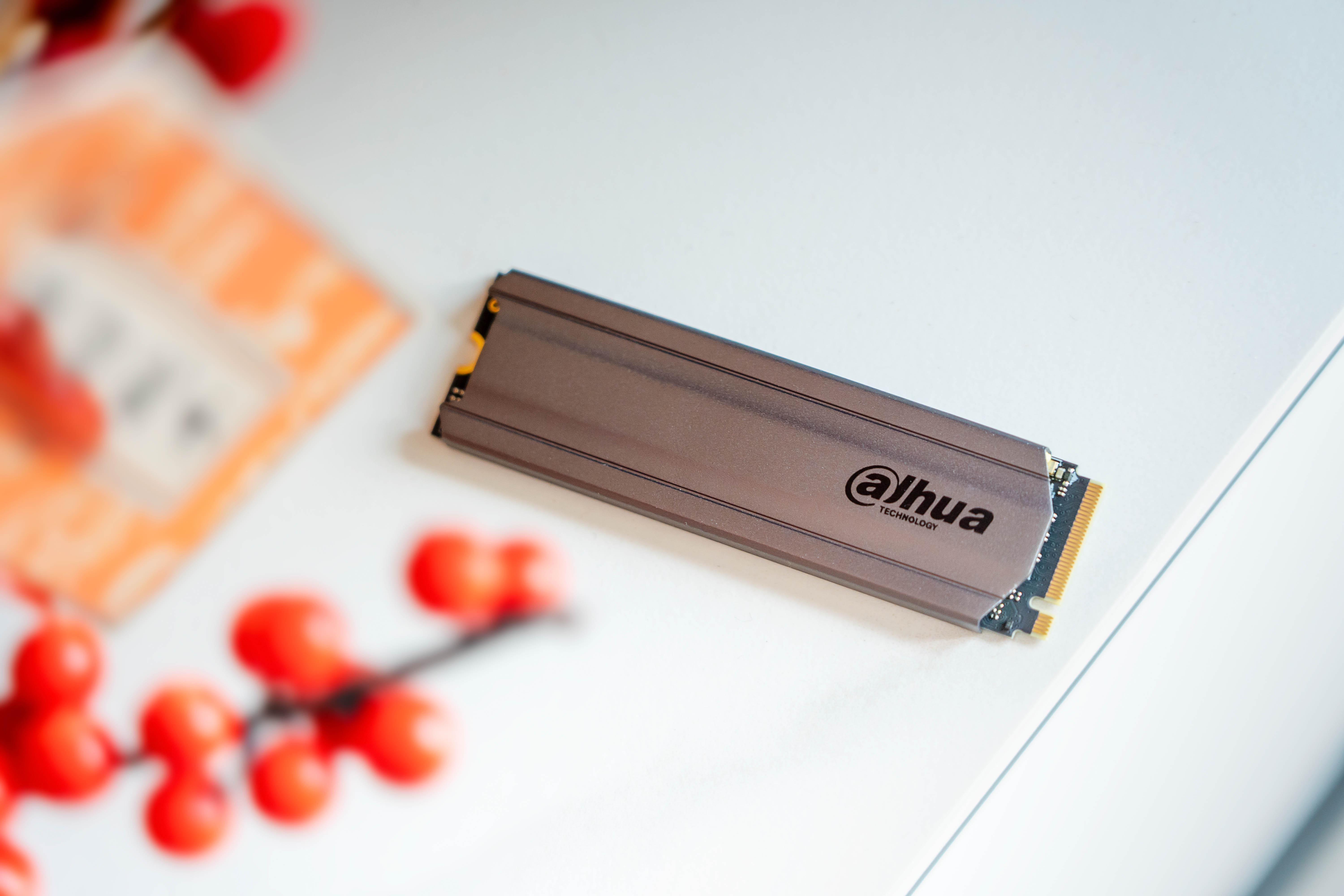 大华C900 PLUS NVMe固态硬盘评测：超高性能外加十年超长质保