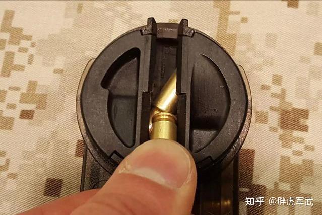 颠覆想象：KelTec P50 反冲半自动 5.7x28mm手枪 - 知乎