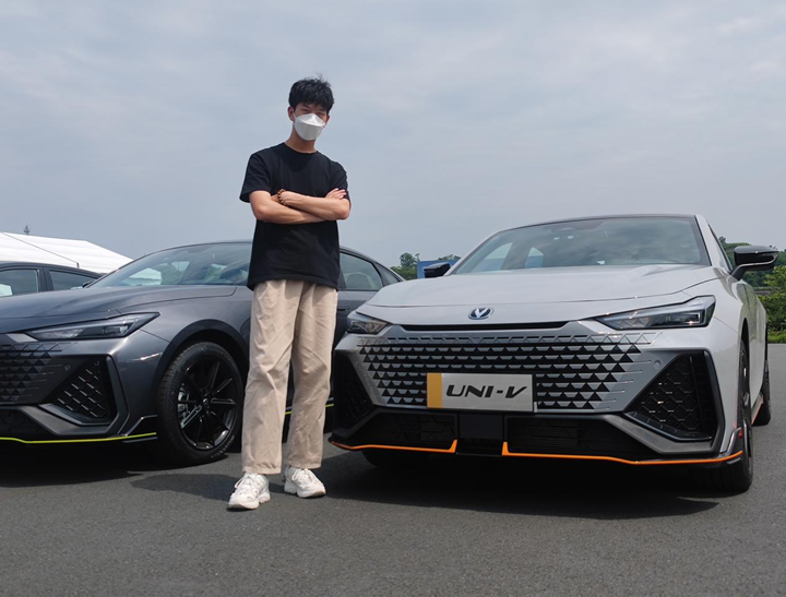 试驾官丨评测长安UNI-V 2.0T，国产运动轿车终于没有样子货了 - 知乎