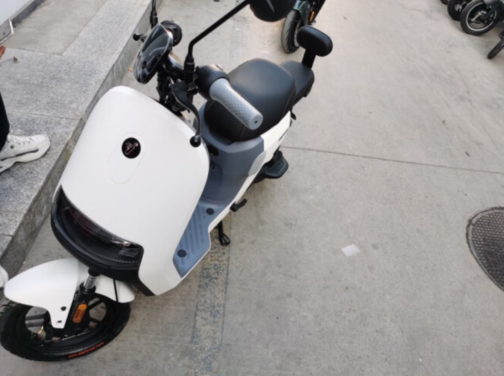 九号A2z 35c电动车（九号a2z35c）怎么样？入手两周优缺点测评 - 知乎