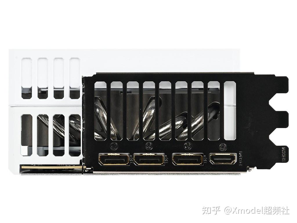 技嘉AORUS RTX 5090四风扇散热器冷却效果出奇的好 - 知乎