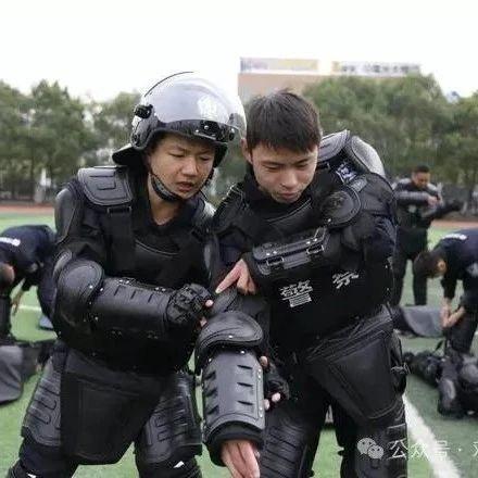 MCPTT、B-TrunC：宽带数字集群标准的王者之争！ - 知乎