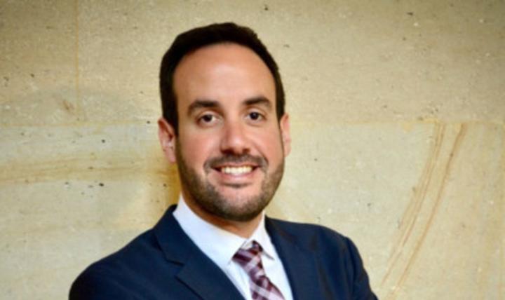 【巴政校友】Ronald Pinto：33岁来到巴政读硕士，为时不晚 - 知乎