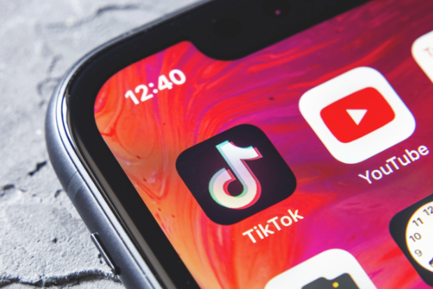 新数据显示，现在儿童和青少年观看 TikTok 的时间比 YouTube 多 - 知乎