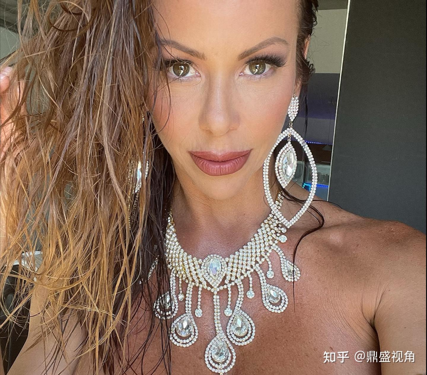 业界名人堂女神，业界12位顶尖明星之一，业界大奖得主，你喜欢谁 - 知乎