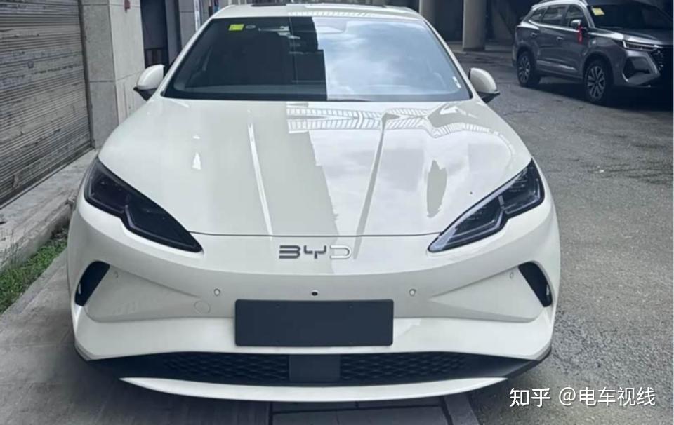 同为爆款10万级纯电！为何说零跑B01比小鹏 MONA M03、海豹06 EV更优 - 知乎