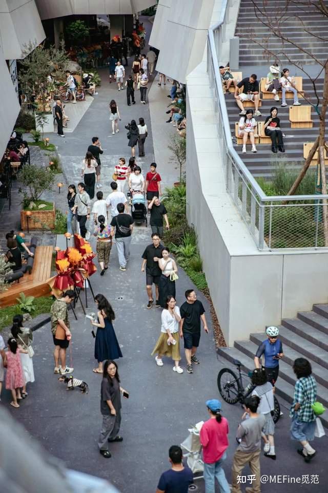 此地CyPARK作为成都城市文脉的一次创新性延续，以国内首个骑行主题商业空间为特色 - 知乎