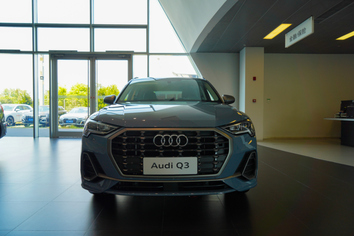 25万买BBA的紧凑型SUV，新款奥迪Q3值得看 - 知乎