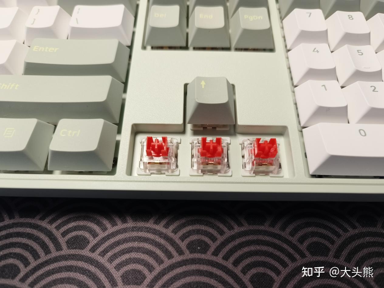 高性价比高颜值百元机械键盘，绿联KU103深度体验！