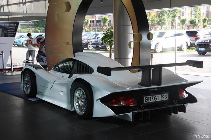 实拍911 GT1：摊牌了，这就是价值两个亿的保时捷 - 知乎