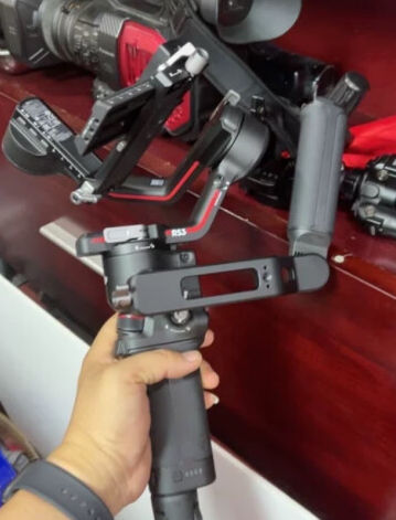 大疆DJI RS 3 Mini（大疆RS3Mini）怎么样？开箱评测体验，讲下优缺点！
