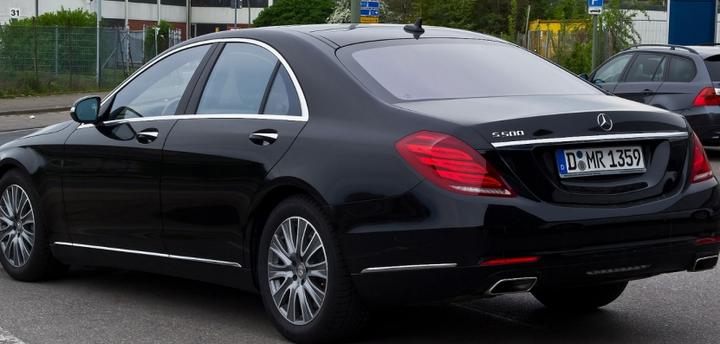 W222作为S级的爆款的一代，究竟有什么硬实力？ - 知乎