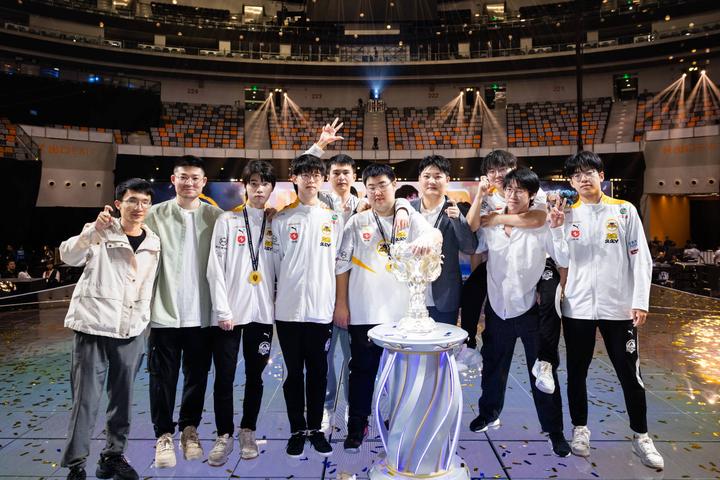 老林称已和TTG谈崩，Fly去RW侠，WB赛训组基本不变 - 知乎